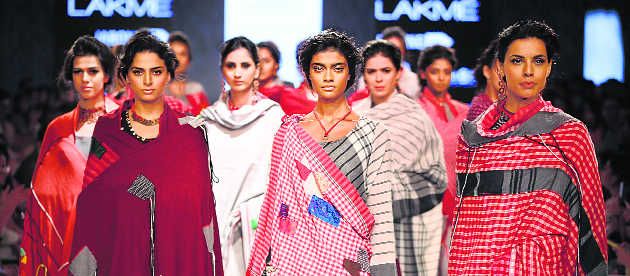 Navigating the Handloom Fashion Business Landscape: Strategies ...